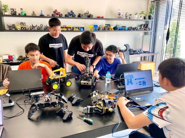 CODING & ROBOTICS COURSE PROJECT : Ages 12+ – EasyKids Robotics